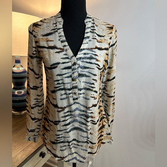 Only | Tops | Only True Collection Animal Print Top Size S | Poshmark